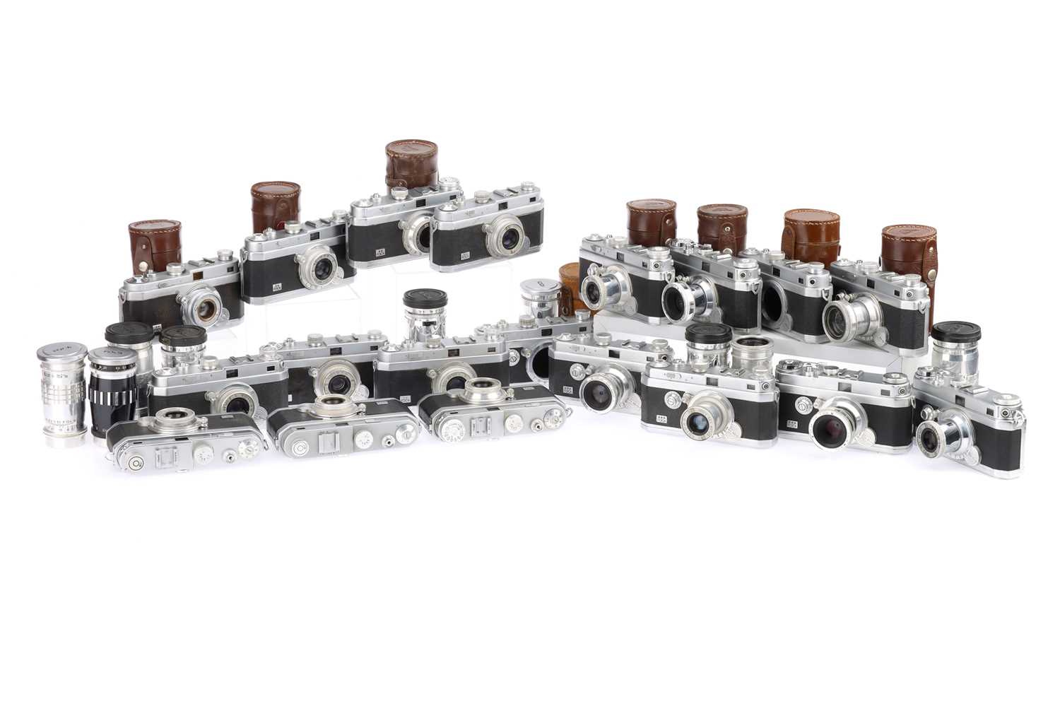 Lot 120 - A Selection of Foca Screw Mount Cameras