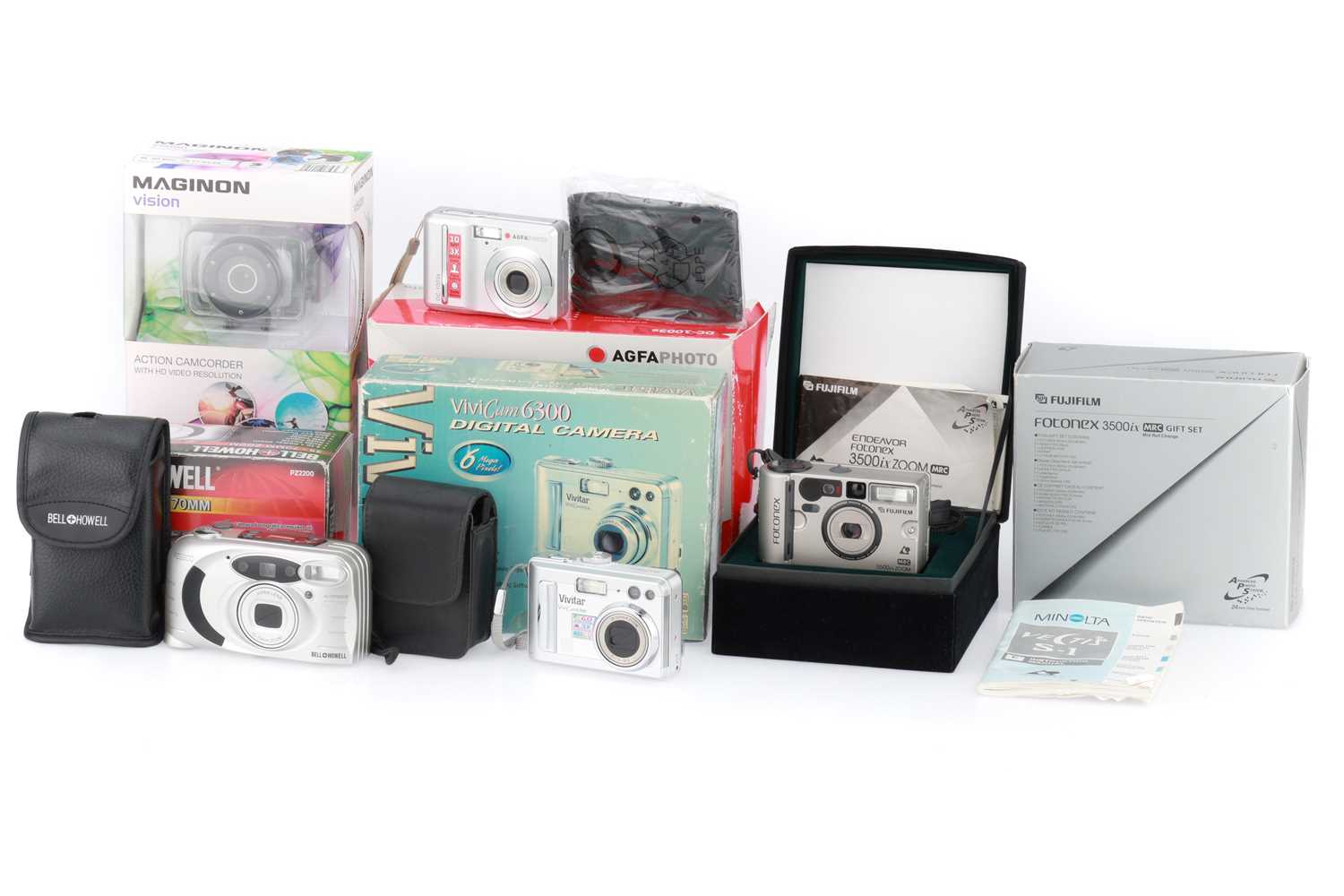 Lot 343 - A Selection of Compact Cameras,